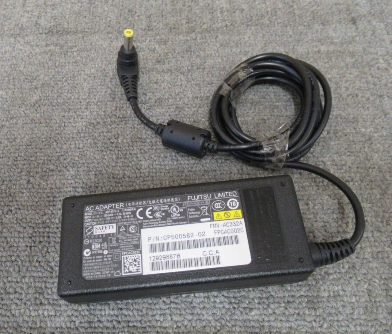 Fujitsu CP500582-02 FPCAC002C Laptop AC Power Adapter 65W 19V 3 42A