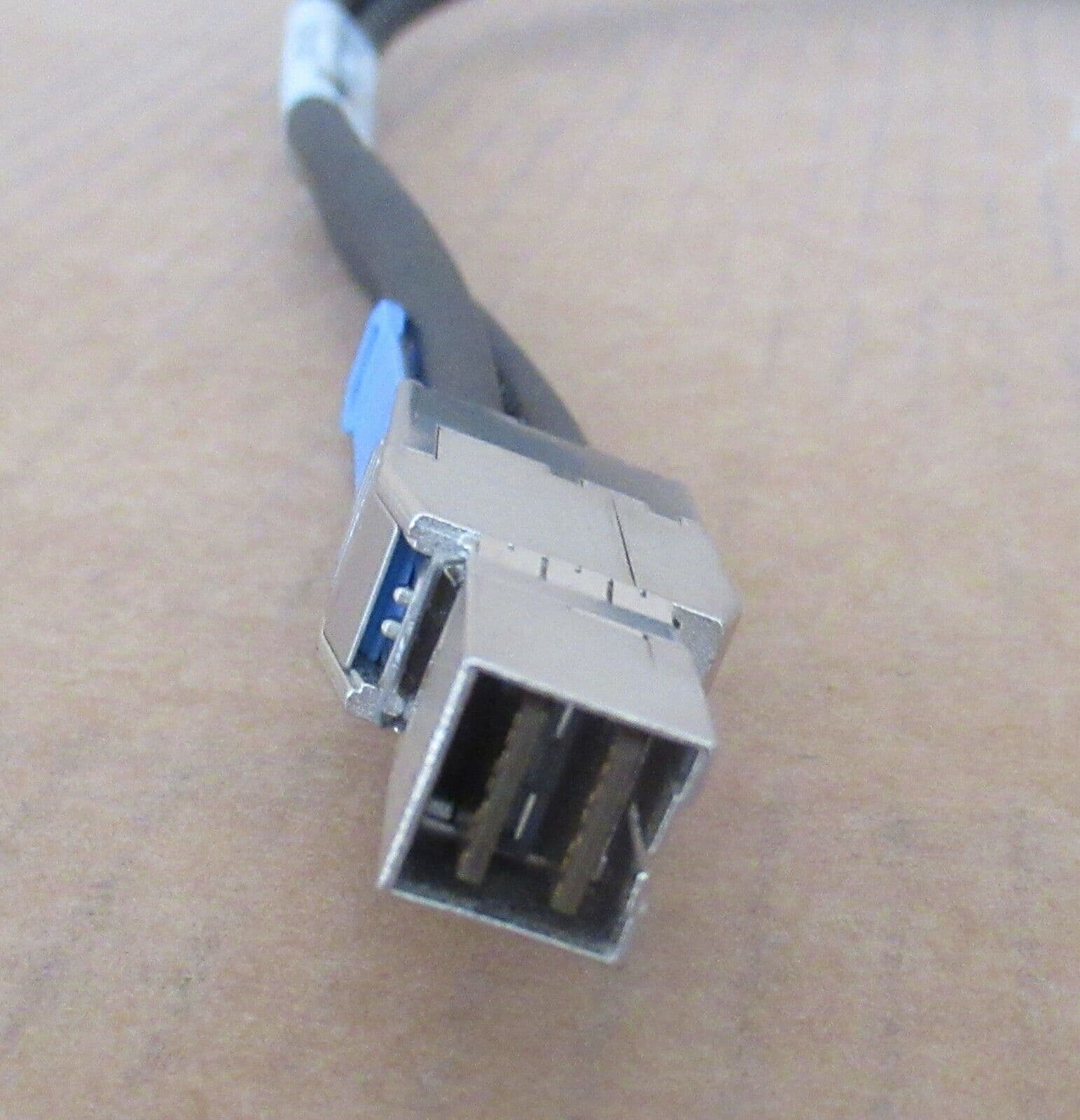 Fujitsu DX/AF Mini SAS HS To Mini SAS HD Cable 0 75M 75cm CA72315-0751