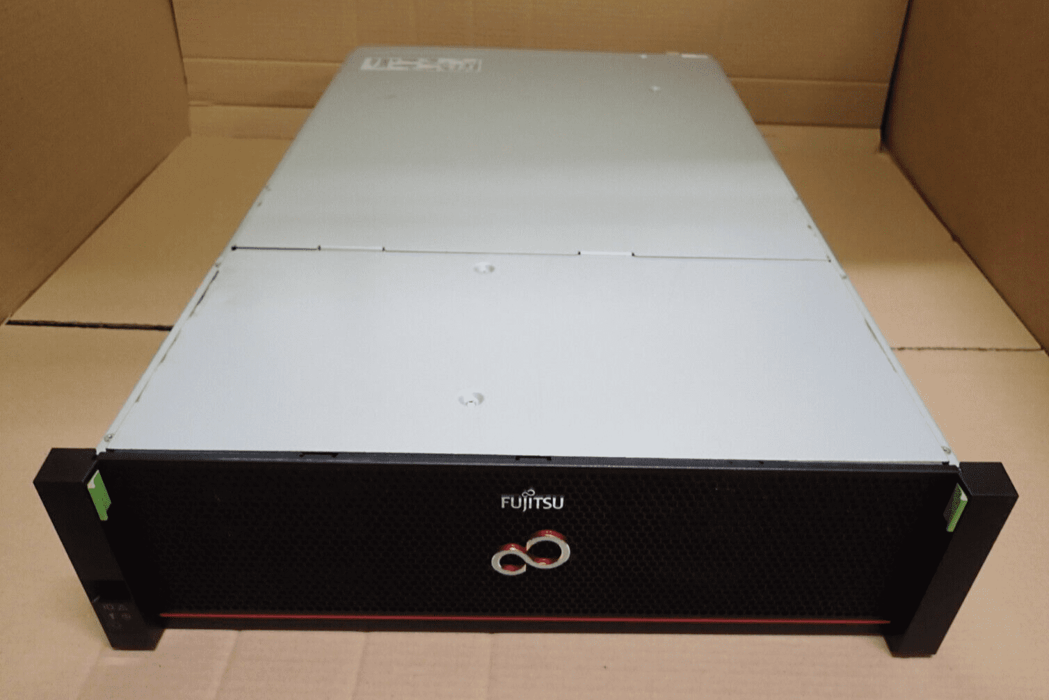 Fujitsu DX8900 S3 HD-CE Controller Enclosure FTS ETSCAU 4x FC16G 4x 1 ...