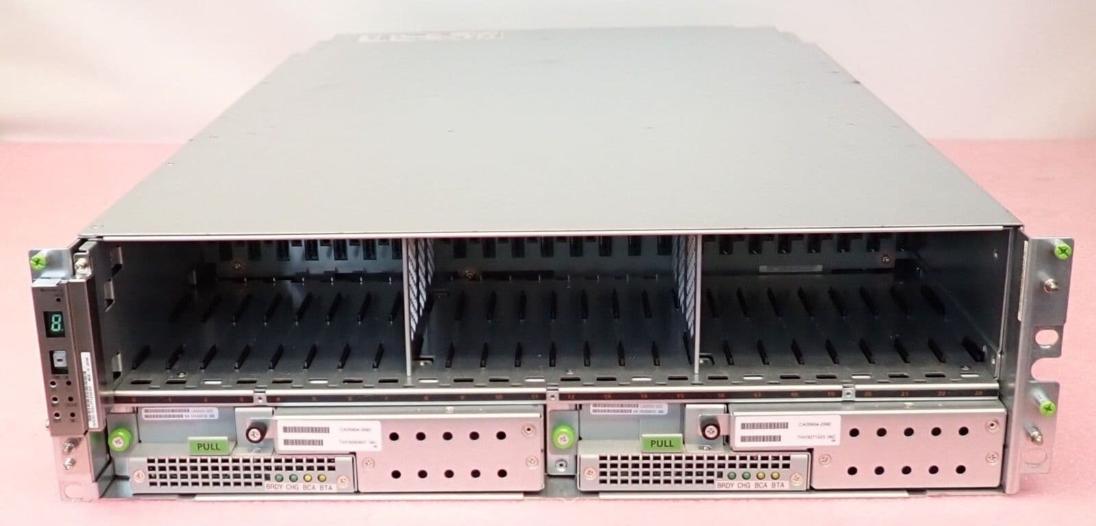 Fujitsu DX8900 S4 Controller Enclosure FTS ETTCAU 6x FC16G 2x ISCSI-2P-10G