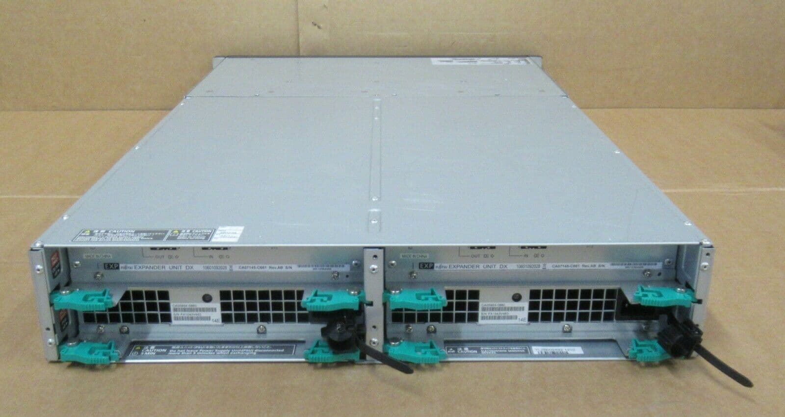 Fujitsu Eternus 12x 3 5" DX Expansion Unit Array 12x 450GB 12G 2 5" SAS ...
