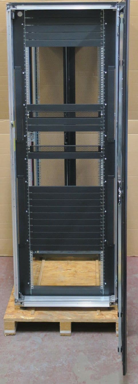 Fujitsu Eternus CD10000 S1 Solution 42U Server Rack Cabinet Enclosure ...