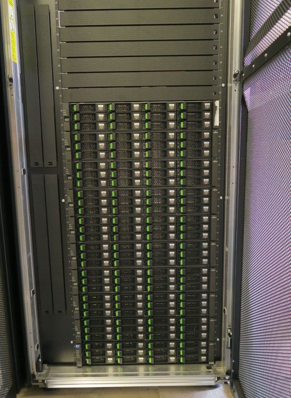 Fujitsu Eternus CS DX90 S2 648TB 216x3TB CS-TVCB-DX92A Disk Storage ...