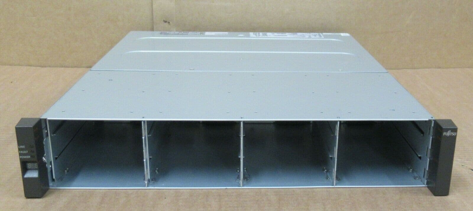 Fujitsu ETERNUS CS800 S4 Shelf 2x IOM6 Control 12x 3 5" Bays 2x PSU ...