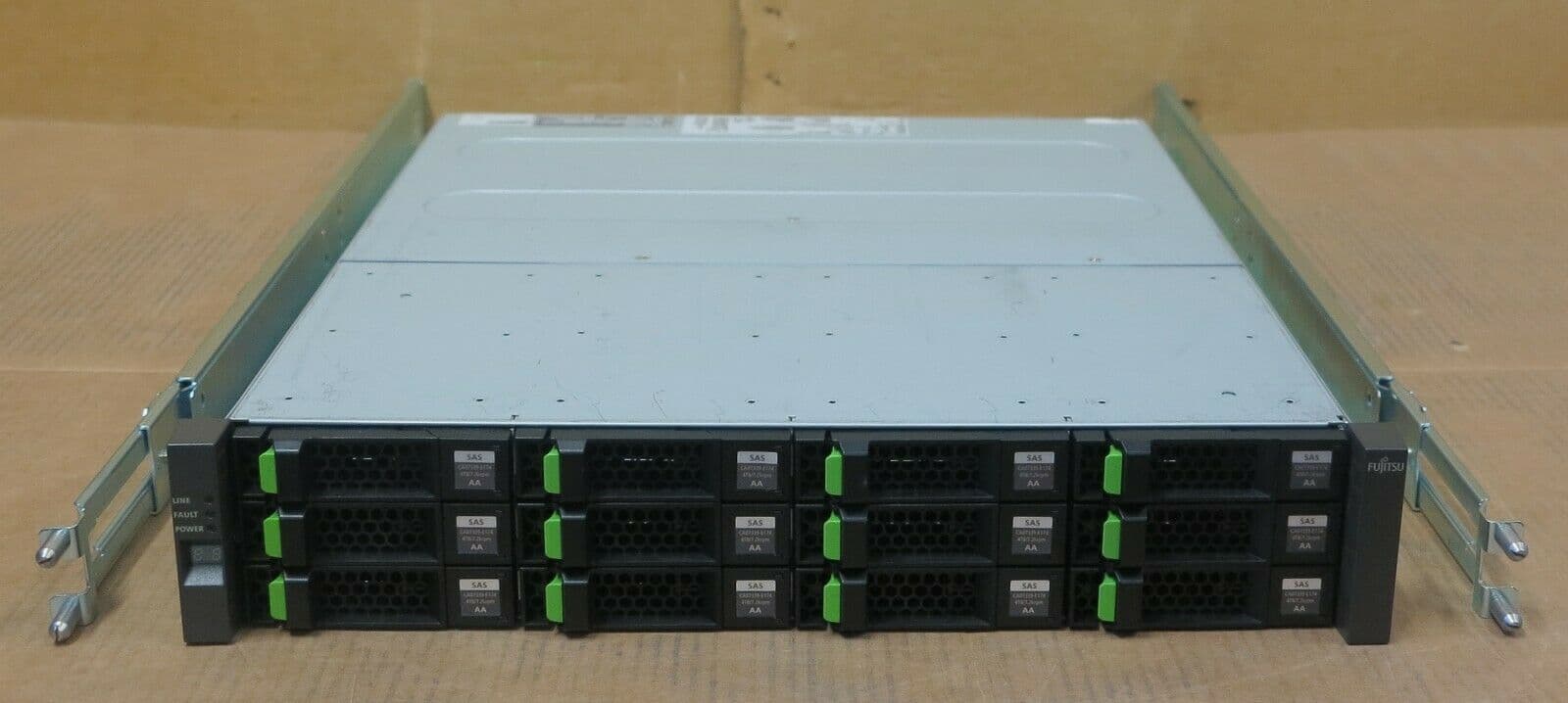 Fujitsu ETERNUS CS800 S5 Extenson 2x IOM6 Control 48TB HDD CA07339-E174 ...