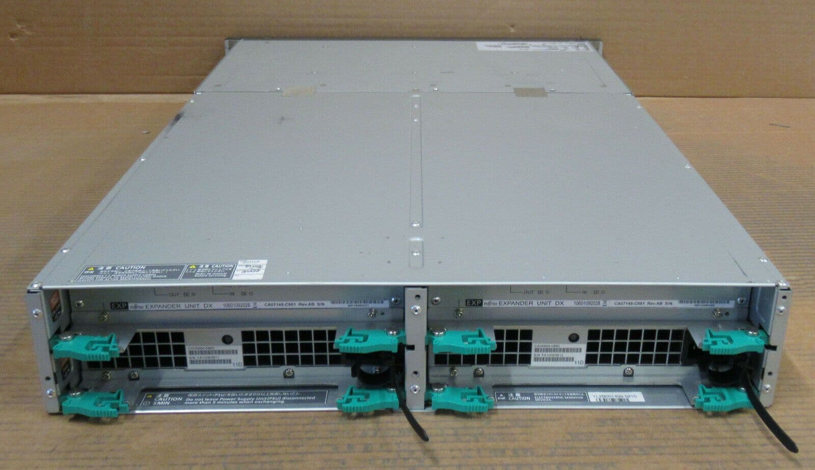 Fujitsu Eternus DX 12-Bay Expansion Unit SAS Array 2x CA07145-C661 FTS ...