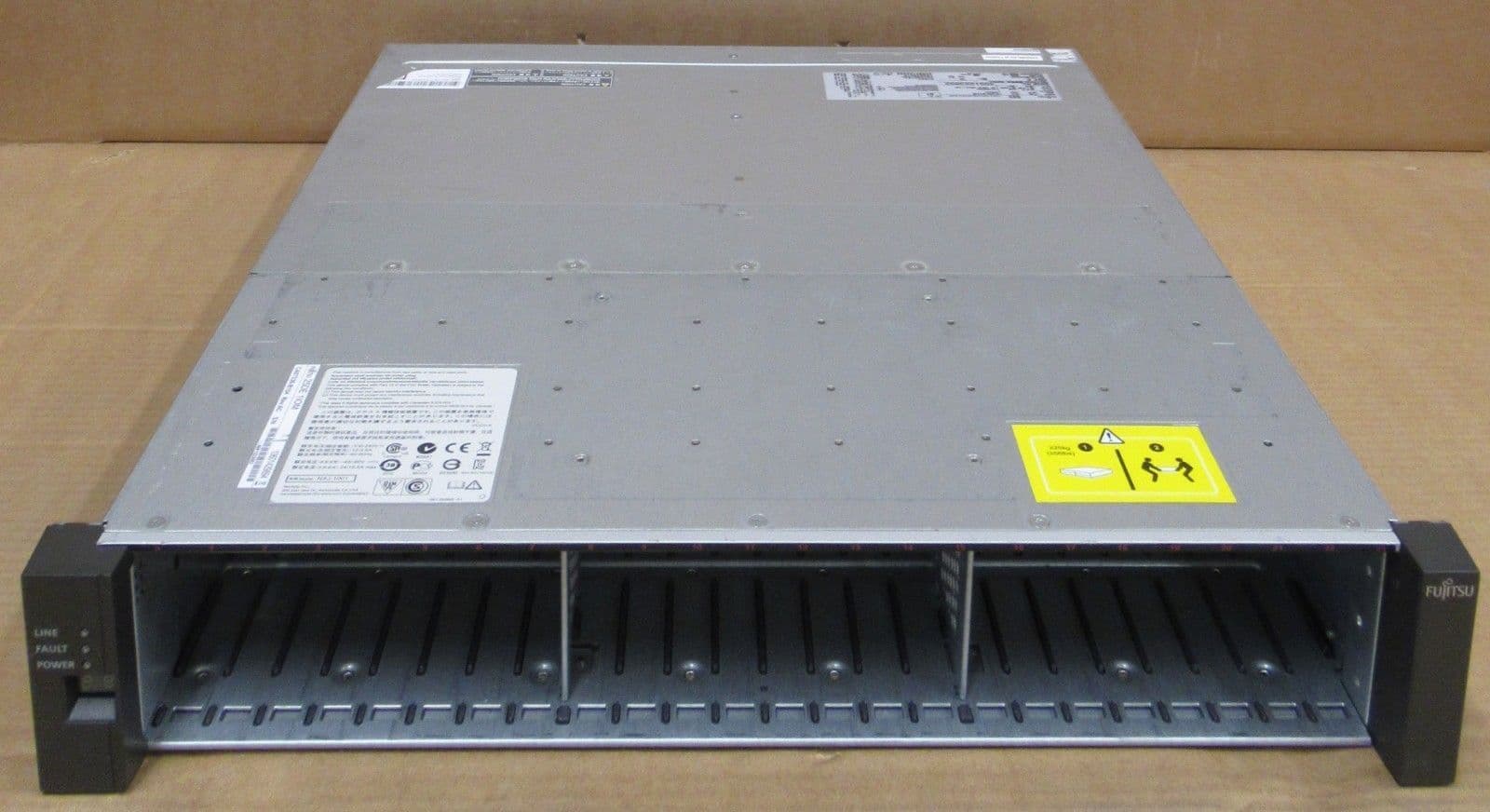 Fujitsu Eternus DX DX40 S2 2 5 DE 24-Bay 2 5" SAS 2x IOM6 Controller ...