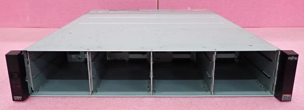 Fujitsu Eternus DX100 S4 Storage System 12x LFF Bay 2x CA07662-D102 2x SAS12G