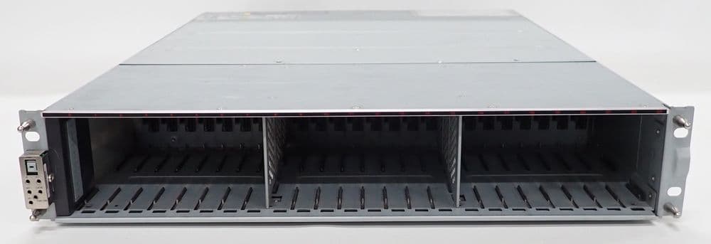 Fujitsu Eternus DX100 S4 Storage System 24x 2 5" Bay 2x 800W PSU No Controllers