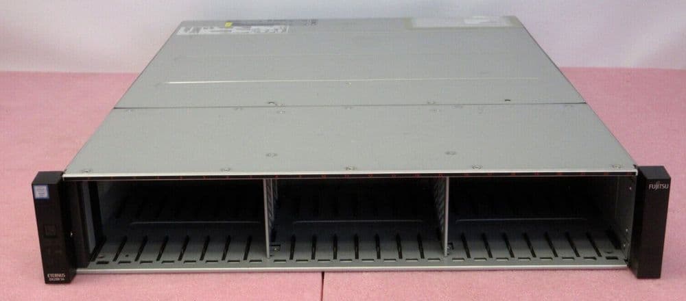 Fujitsu Eternus DX200 S4 Disk Storage System 24-Bay 2 5" SAS HDD 2x CA07662-D122