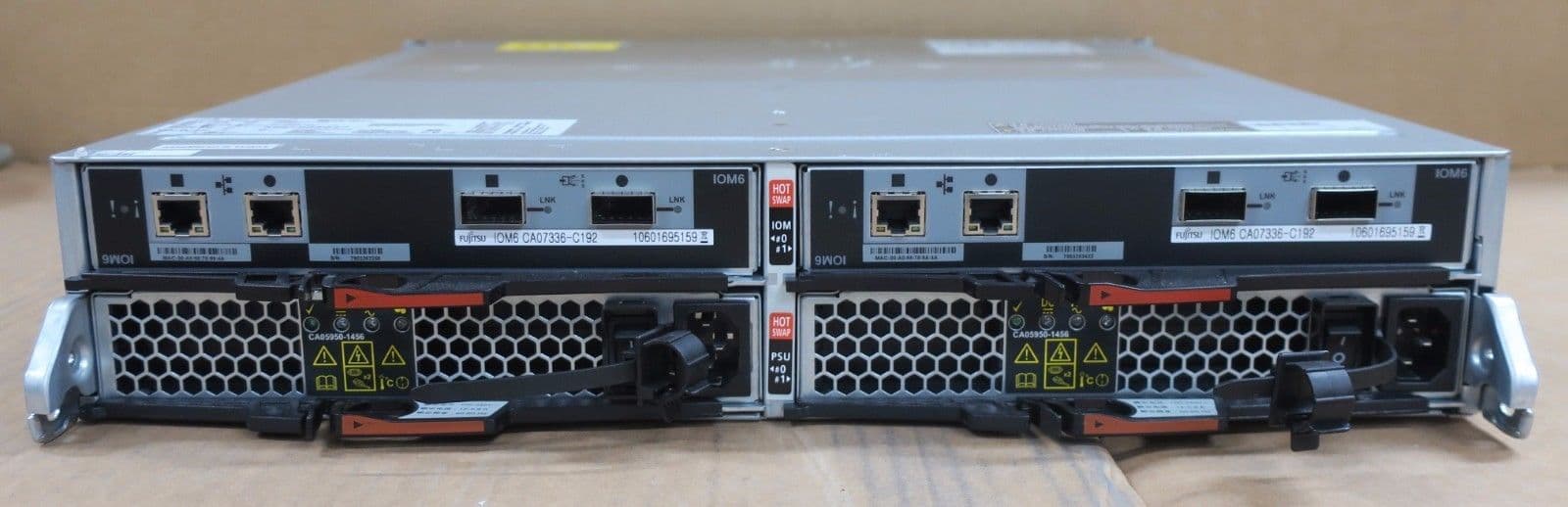 Fujitsu Eternus DX80/90 S2 24Bay 19 8TB SAS Enclosure FTS-ETEAD2CU-L 2x ...