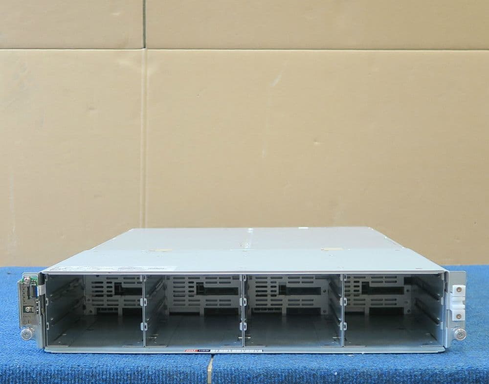 Fujitsu Eternus DX80 Base SAS Hard Drive Array 4GB iSCSI FTS ET08F22AG