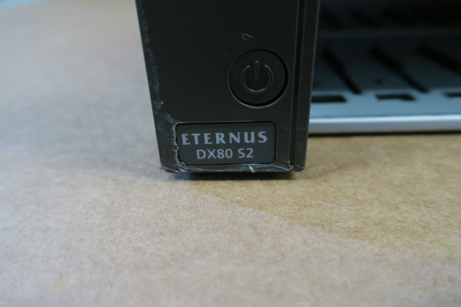 Fujitsu Eternus DX90 S2 2x Quad Port 8GBps FC Controllers 24 x 2 5 ...