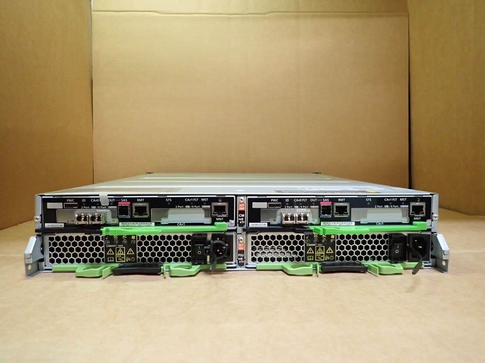 Fujitsu FTS AF250XF010IN ETERNUS AF250 Dual 16GB FC controllers 24 x 3 84TB SSD