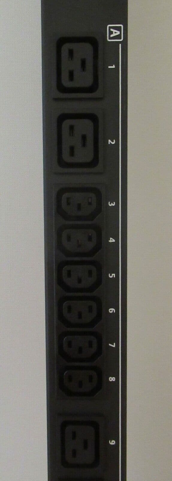 Fujitsu PDU BASIC 32A CEE RED 24X10A 12X16A S26361-F5560-L131 10601902174