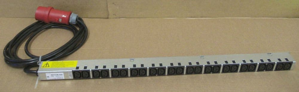 Fujitsu Power Distribution 24x Outlet 10A 240V PDU IEC C13 S26361-F2262 ...