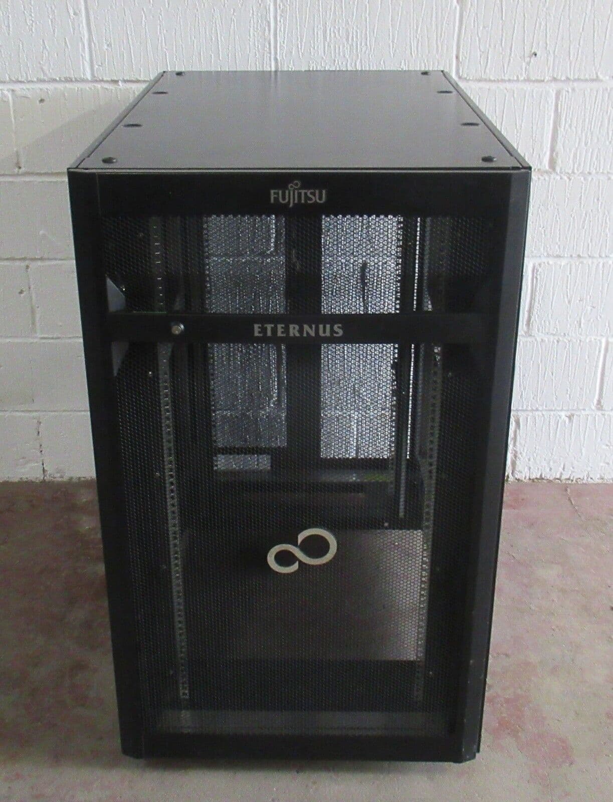 Fujitsu Primecenter 24U M1 Server Rack Cabinet Enclosure S26361-K827-V220