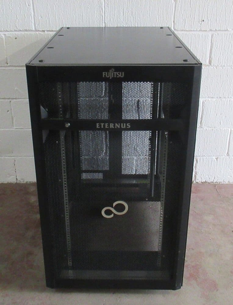 Fujitsu Primecenter 24U M1 Server Rack Cabinet Enclosure S26361-K827-V220
