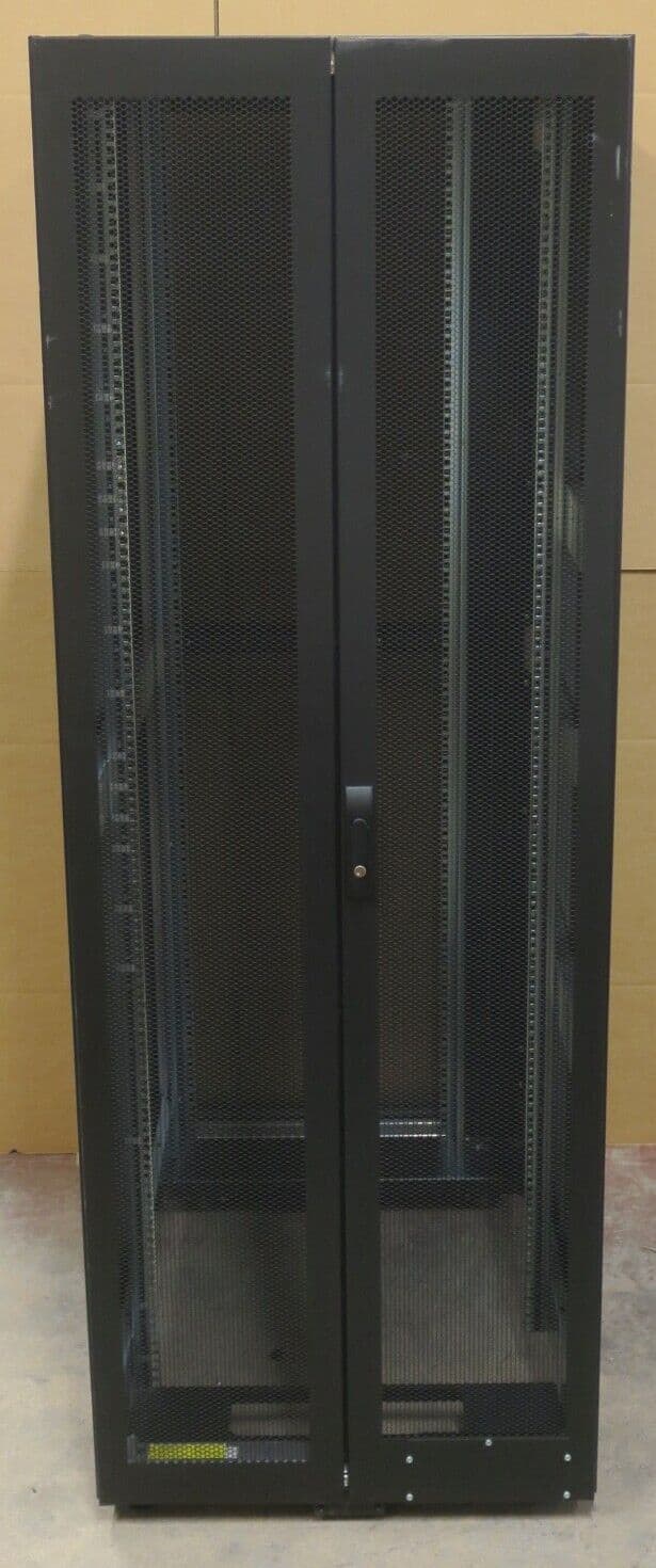 Fujitsu PrimeCentre PCR M1 742A 42U Server Rack Cabinet Tilting ...