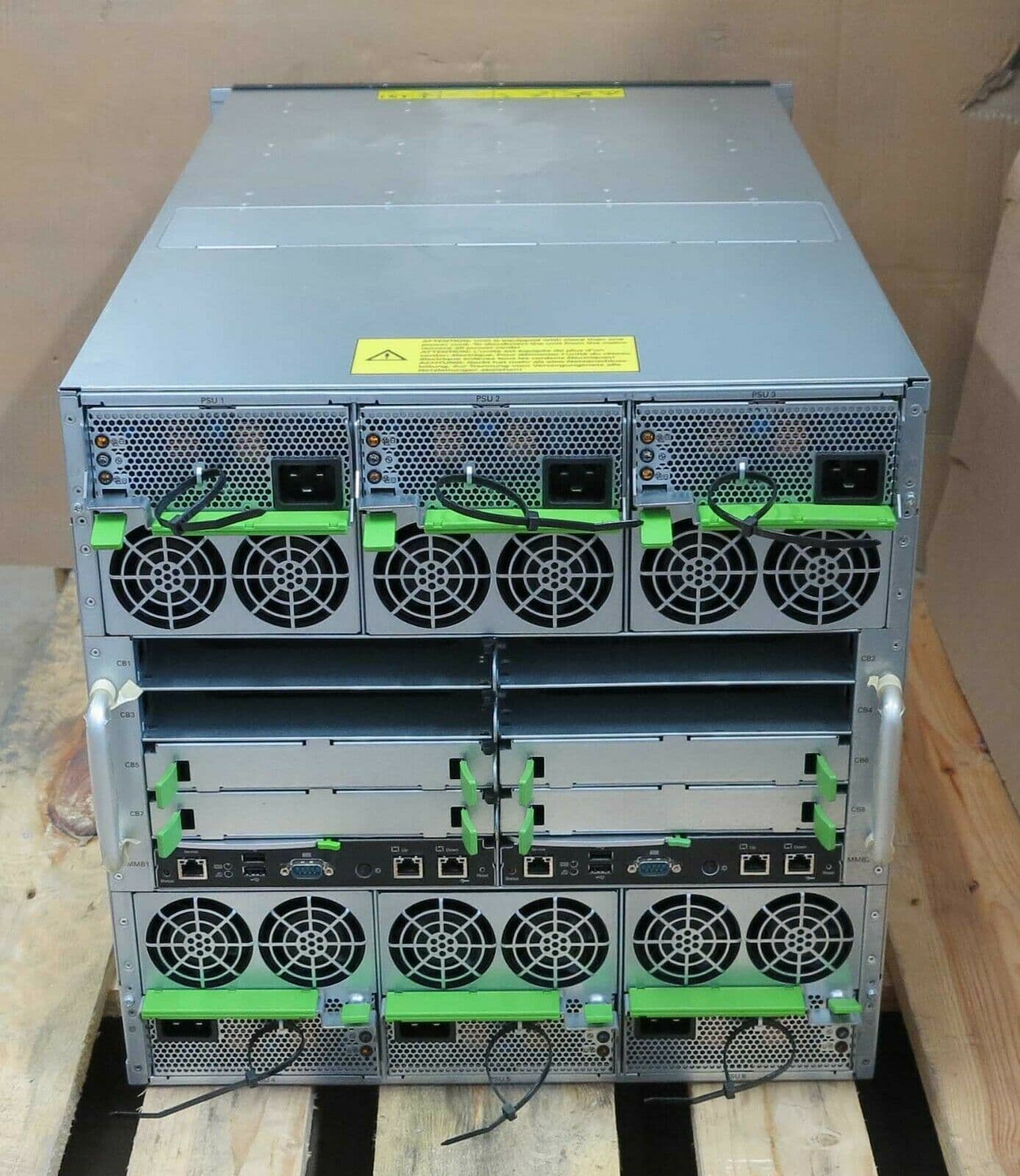 Fujitsu Primergy BX900 S2 Blade Chassis 10U Rackmount 6x 2685W PSU 2x ...