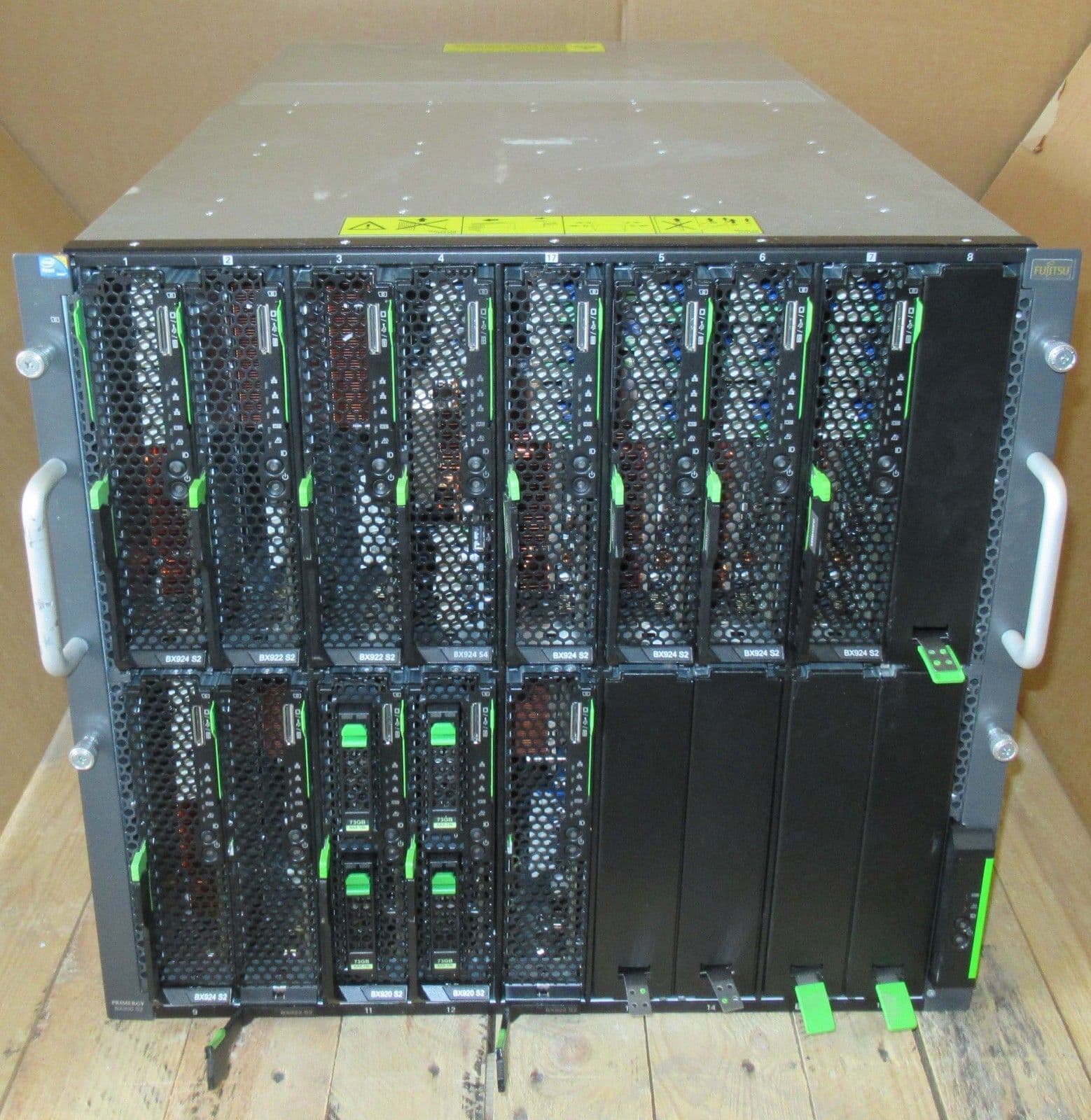 Fujitsu Primergy BX900 S2 Blade Chassis 18-Slot 13x Blades S26361-K1421 ...