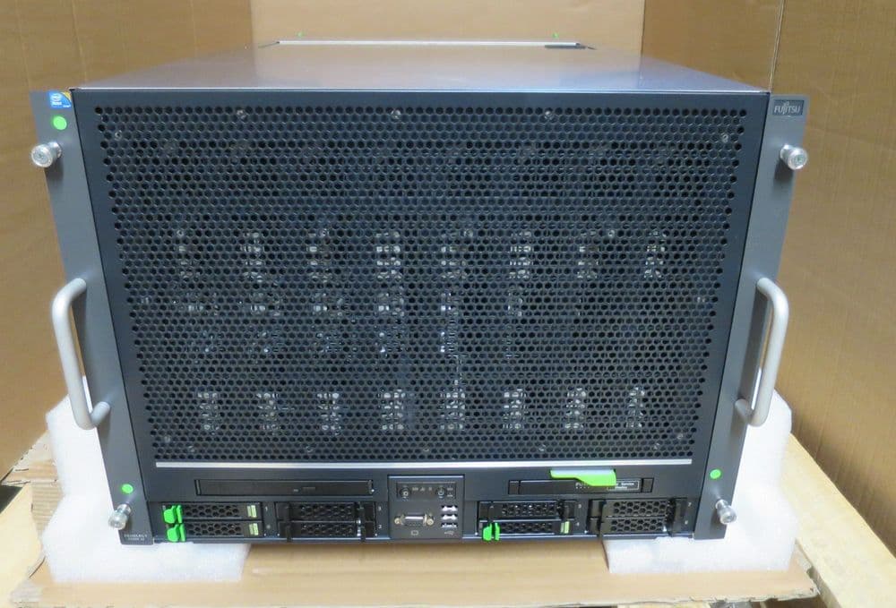 Fujitsu Primergy FSC RX900 S2 Server BASE 0CPU 0MEM 8 x 2 5" S26361 ...
