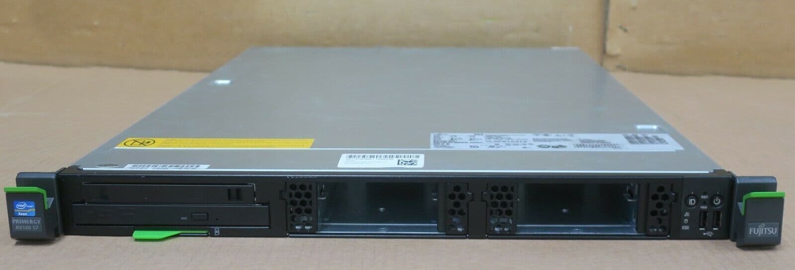 Fujitsu Primergy RX100 S7 Quad-Core E3-1260L 8GB Ram 4x 2 5" Bay 1U ...