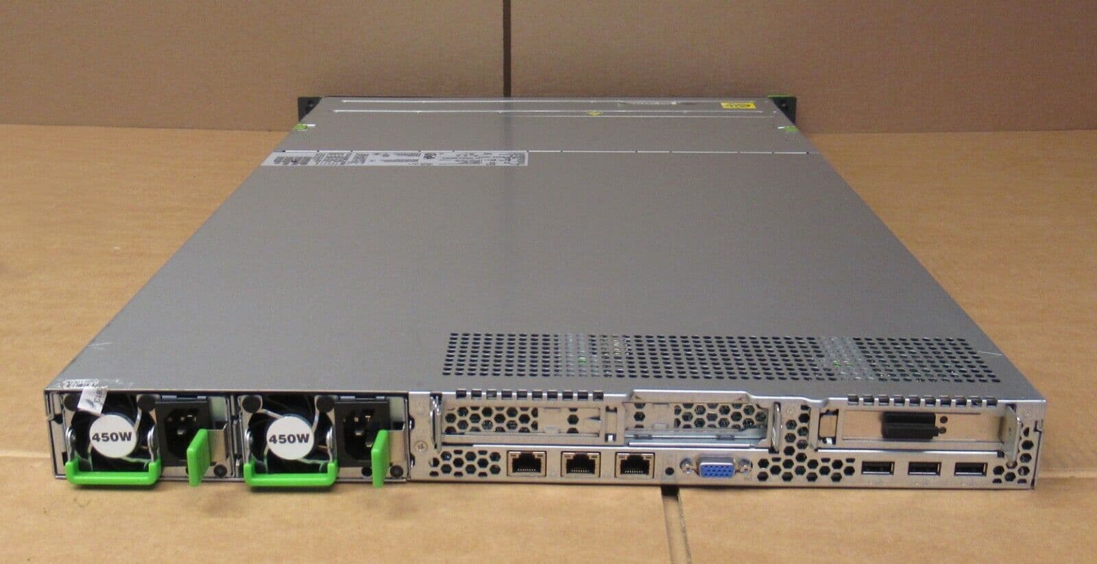 Fujitsu Primergy RX200 S7 2x 8C E5-2670 2 60GHz 64GB Ram 4x 2 5" Bay 1U ...