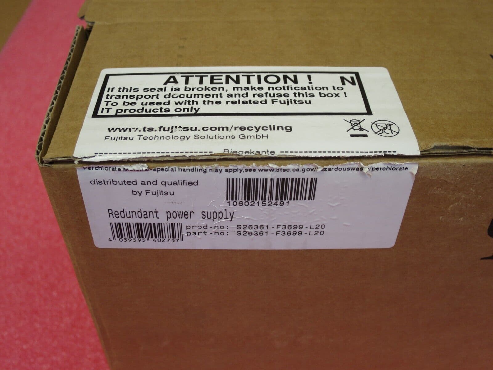 Fujitsu Primergy RX2520 M5 Redundant PSU PDB Power Cables S26361-F3699-L20