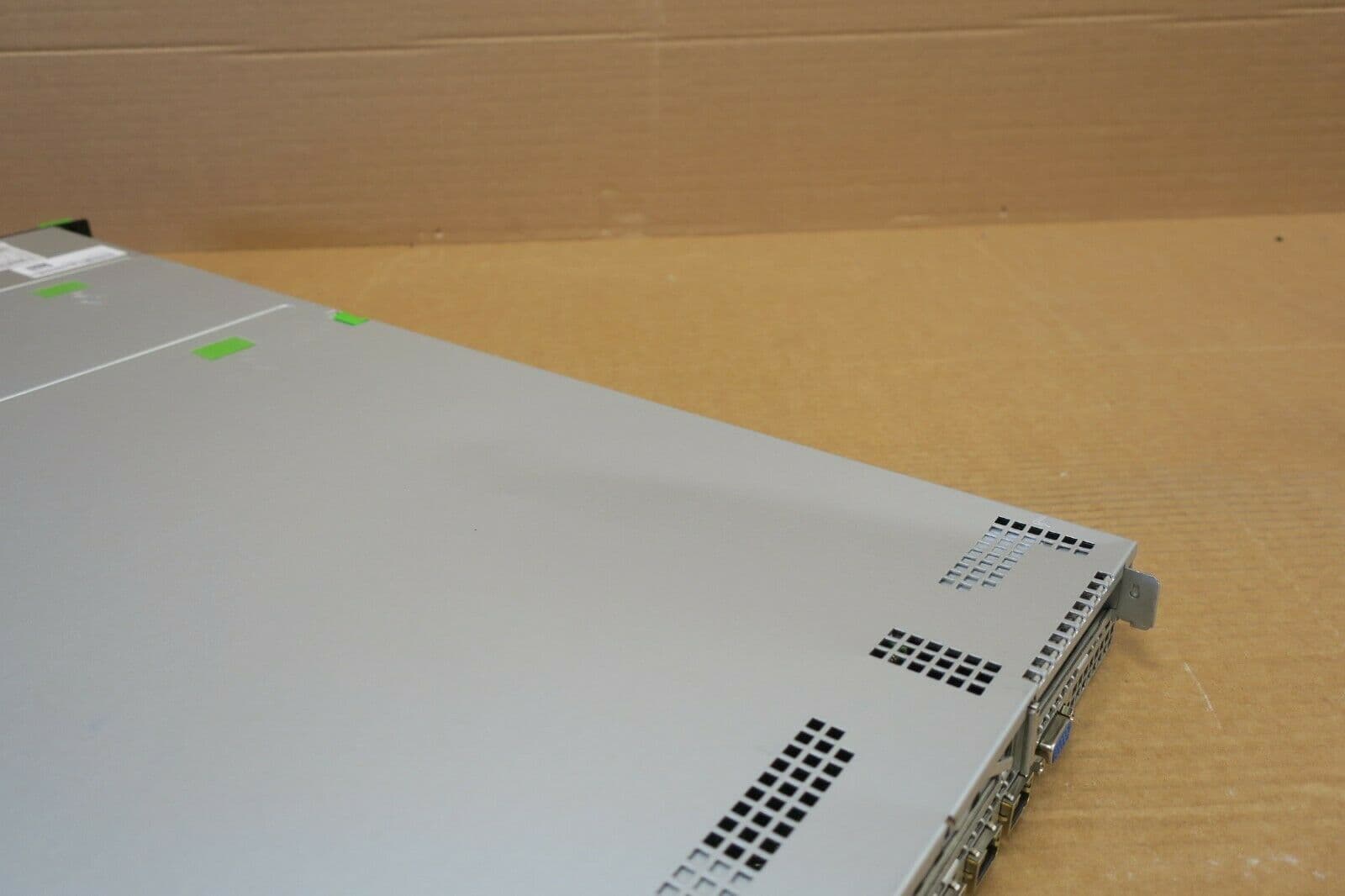 Fujitsu Primergy RX2530 M4 No CPU/HDD/PSU 32GB Ram 4x 2 5" Bay 1U Rack ...