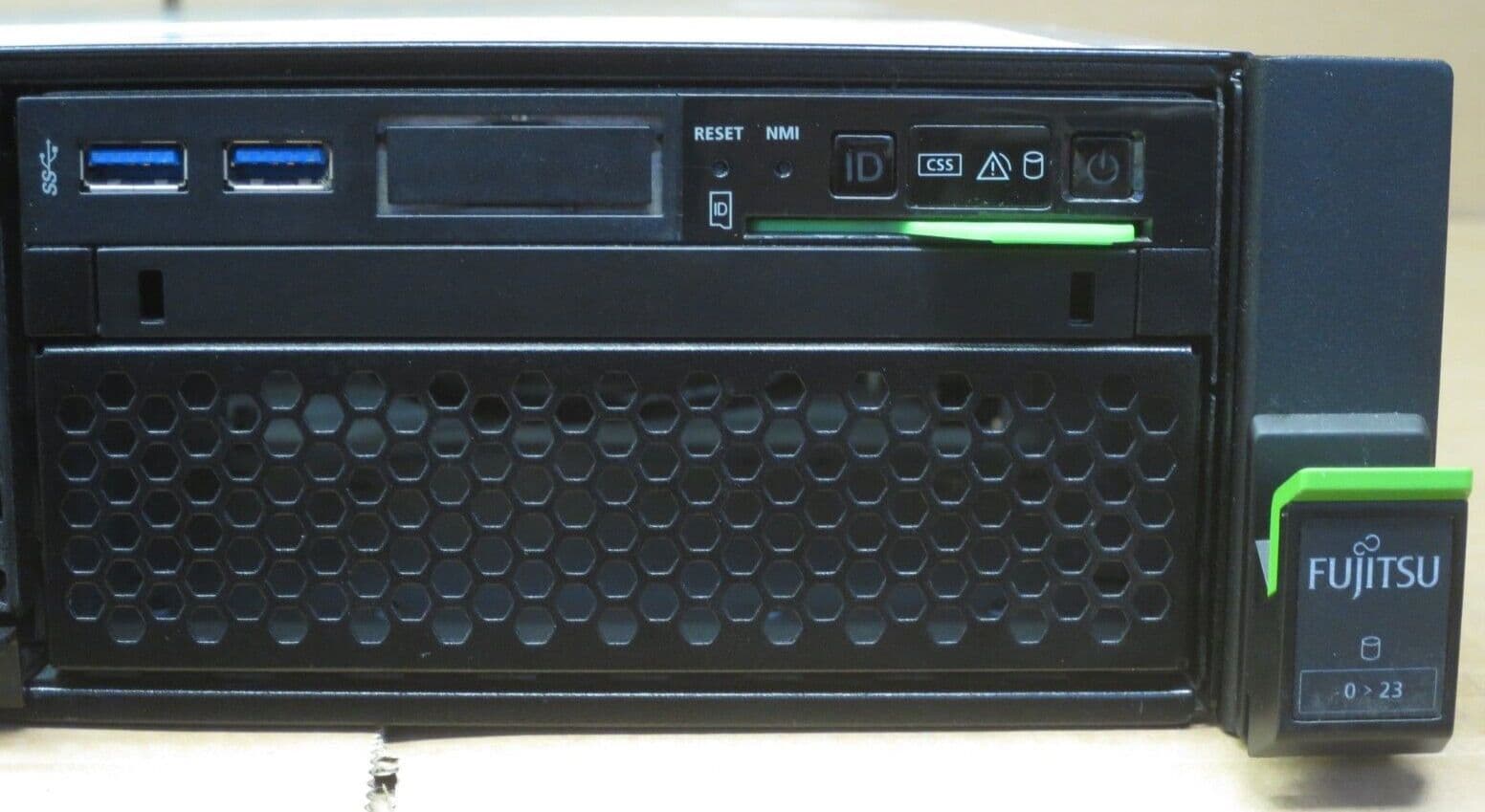 Fujitsu Primergy RX2540 M4 16x 2 5" Bays Front Panel 2U Rack Server ...