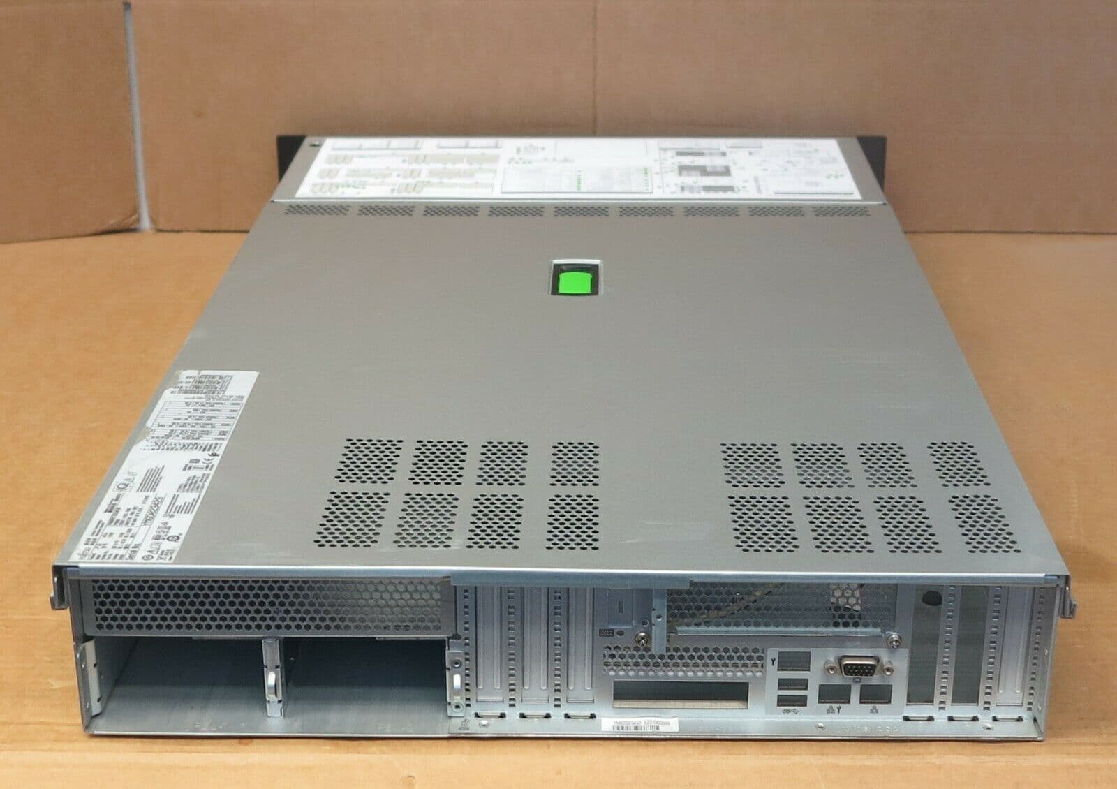 Fujitsu Primergy RX2540 M4 8x 2 5" SAS Bays 2U Rackmount Server Chassis ...