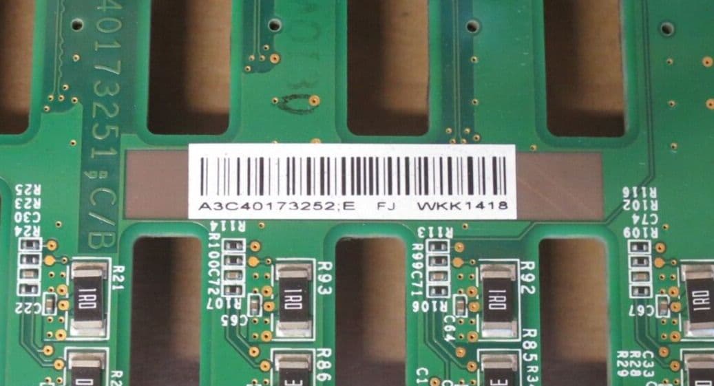 Fujitsu Primergy RX2540 M4 Server 8x 2 5" SAS HDD Backplane A3C40173252 ...