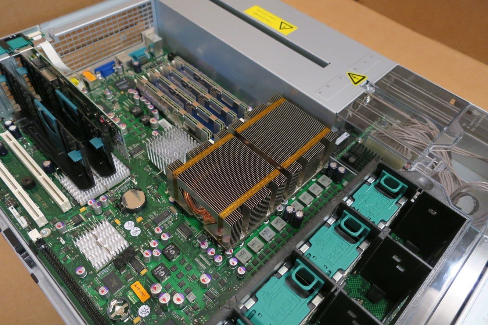 Fujitsu PRIMERGY RX300 S3 2x Quad-Core L5320 1 86GHz 8Gb 2U Rackmount ...