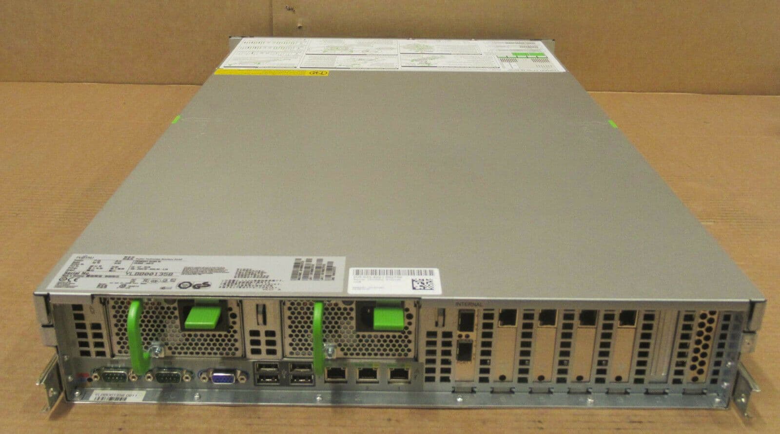 Fujitsu Primergy RX300 S6 1x 4-Core E5630 2 53GHz 8GB Ram RAID 12x Bay ...