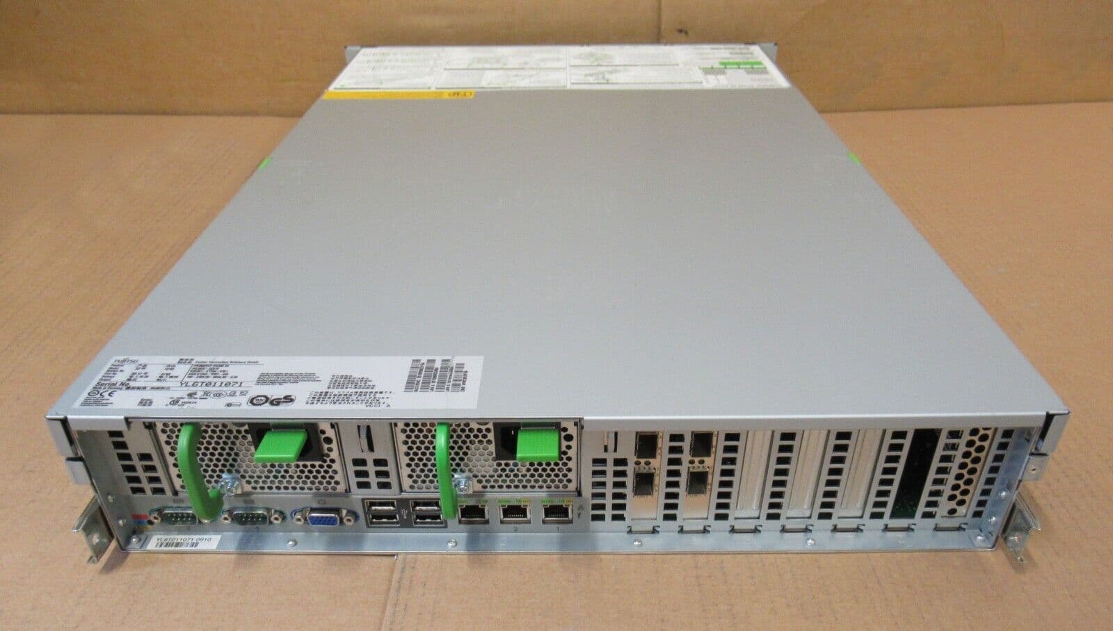 Fujitsu Primergy RX300 S6 Quad Core E5630 2 53GHz 8GB Ram 3 6TB Bay Server