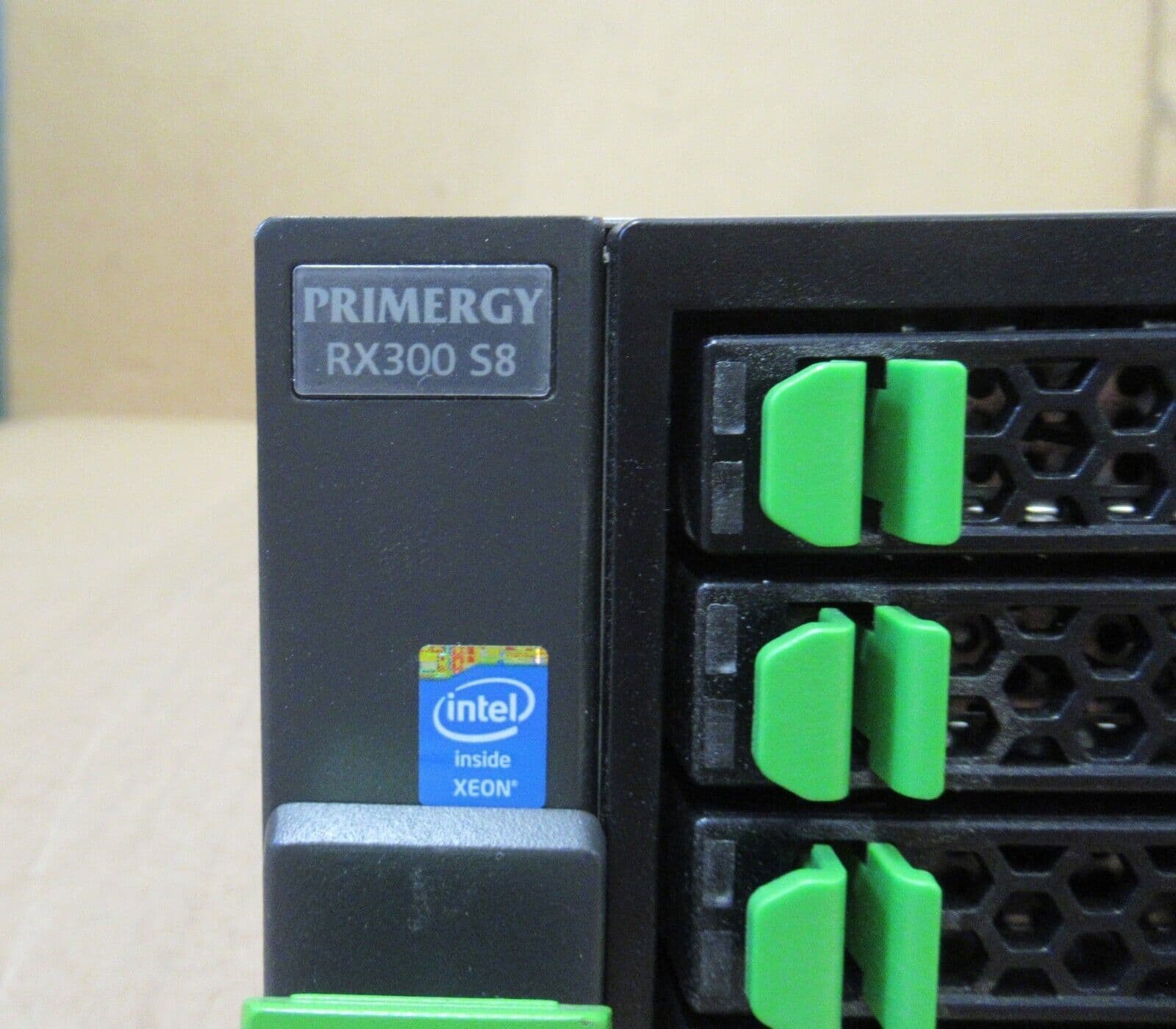 Fujitsu Primergy RX300 S8 2x 8C E5-2640v2 32GB Ram 11x 900GB SAS HDD 2U ...