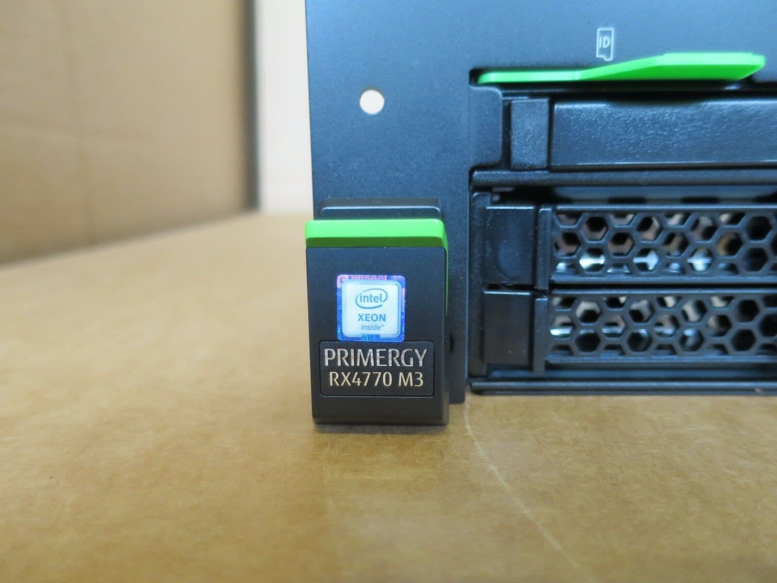 Fujitsu Primergy RX4770 M3 CTO Rack Mount Server 0M 0CPU 4 x PSU