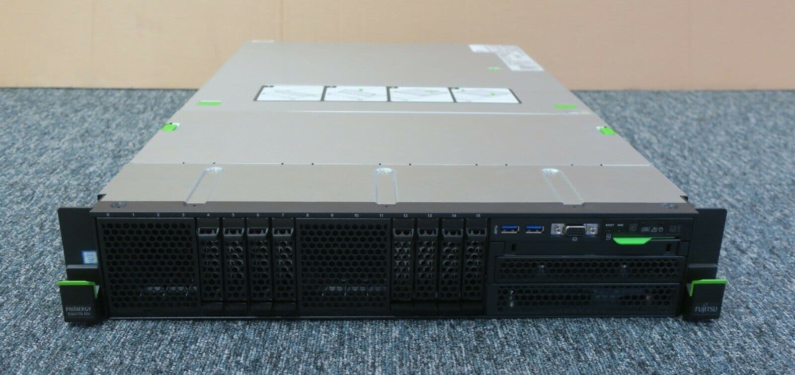Fujitsu Primergy RX4770 M4 CTO 4x CPU 48x DIMM Slots 8x 2 5" Bay 2U Server