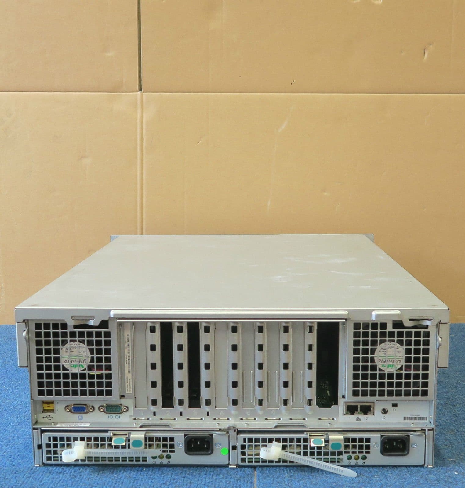 Fujitsu Primergy RX600 S4 - 4 x X7460 Six Core 2 66GHz 96GB 2 x 146GB ...