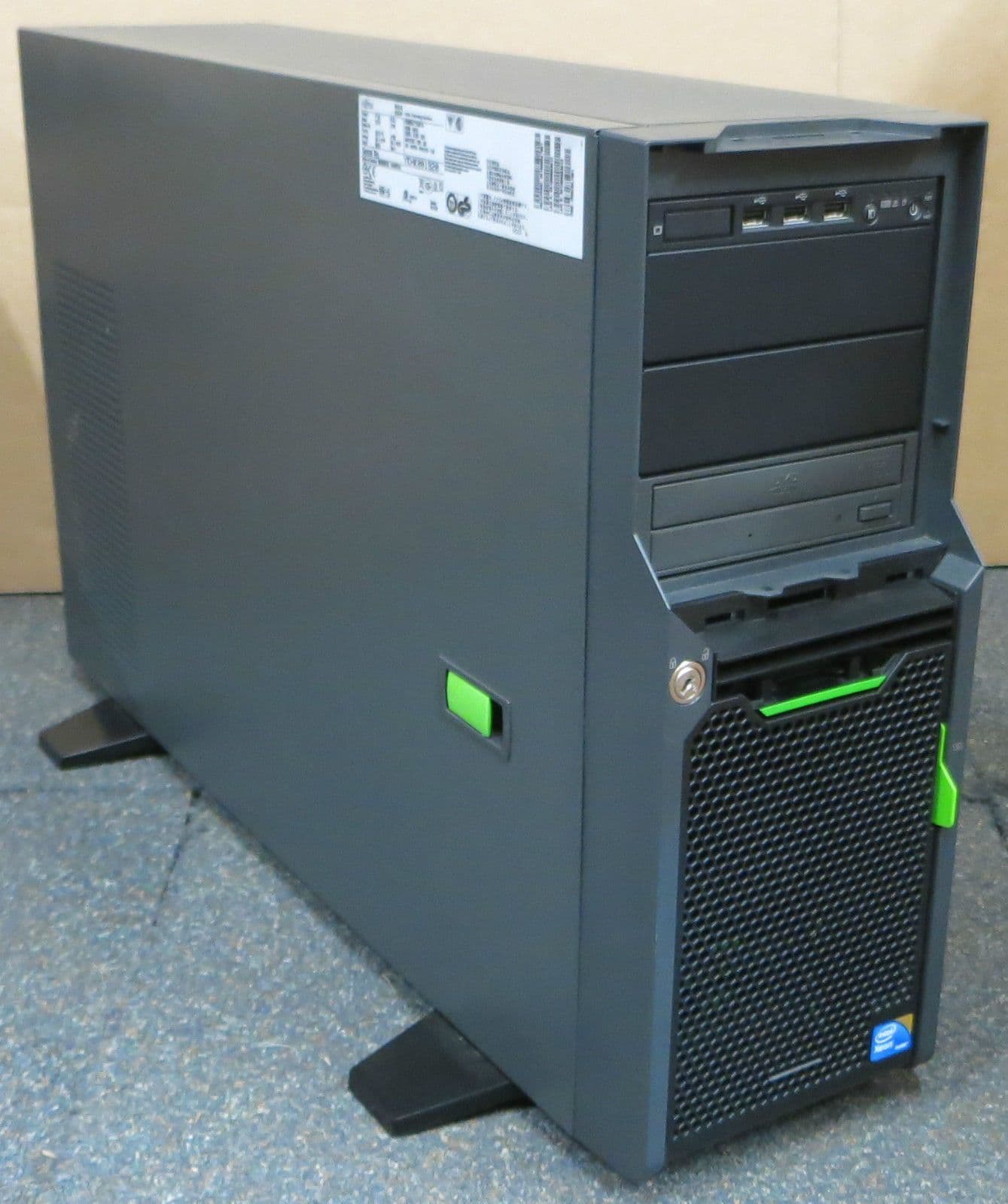 Fujitsu Primergy TX300 S5 2x Xeon Quad Core E5540 4GB 2x146GB Tower Server