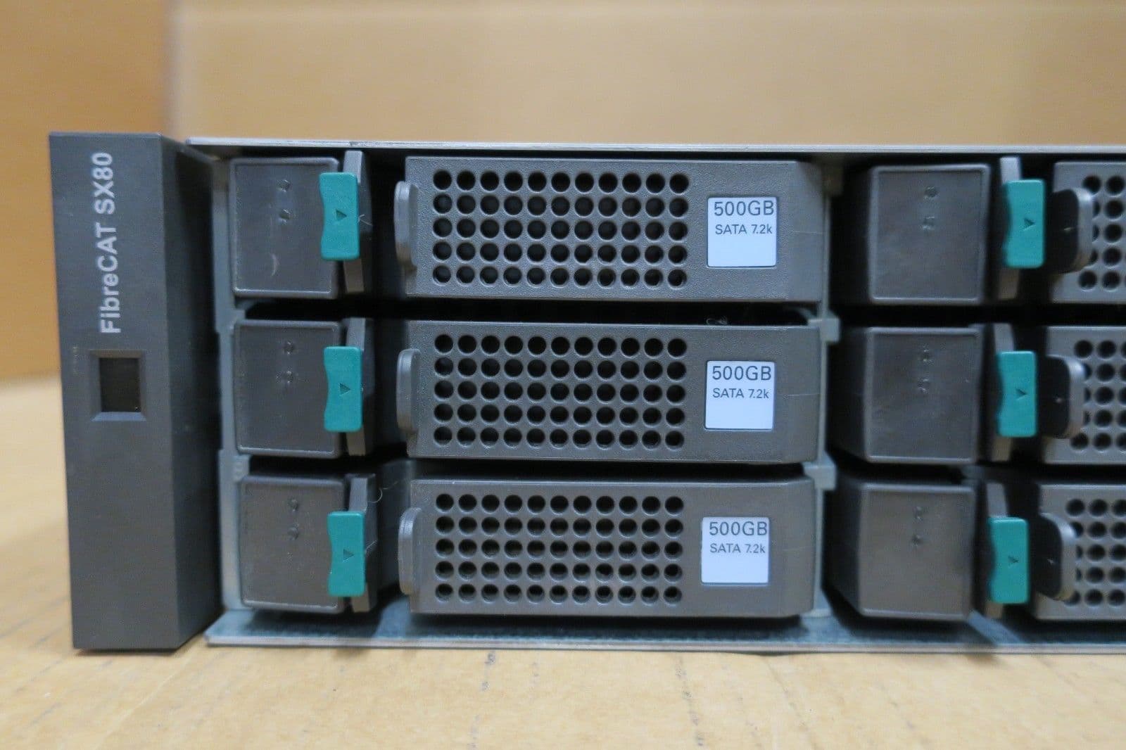 Fujitsu Siemens FibreCAT SX80 12x 500GB Storage Expansion Disk Array