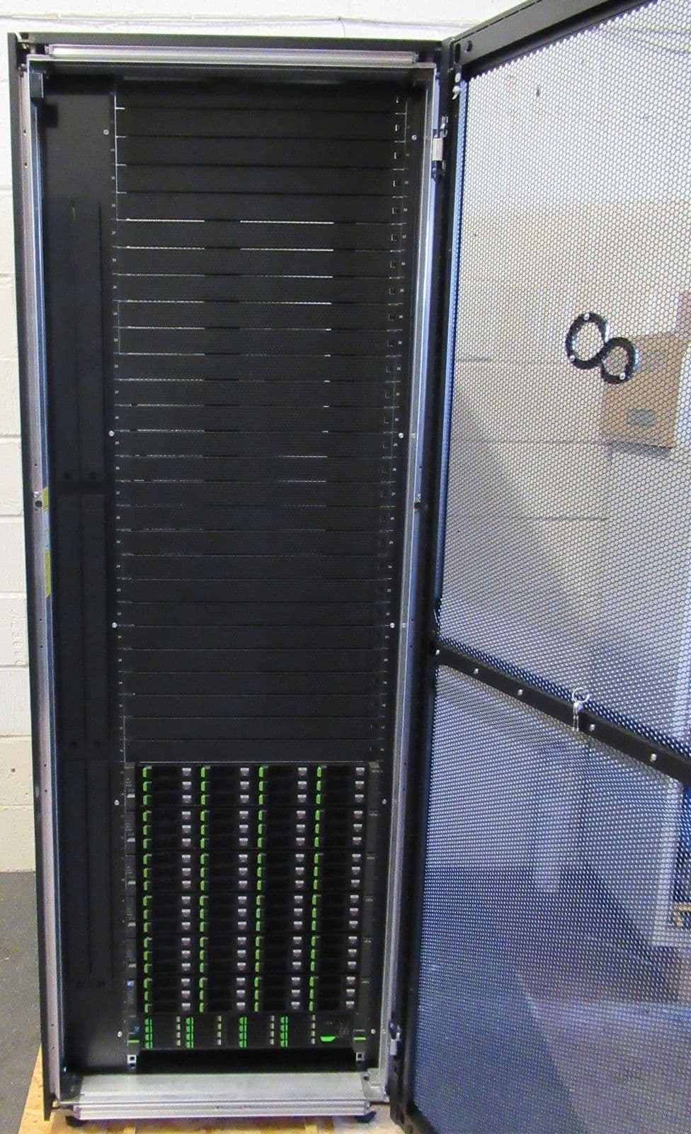 FUJITSU Storage ETERNUS CS800 S5 Data Protection Appliance 302 4TB