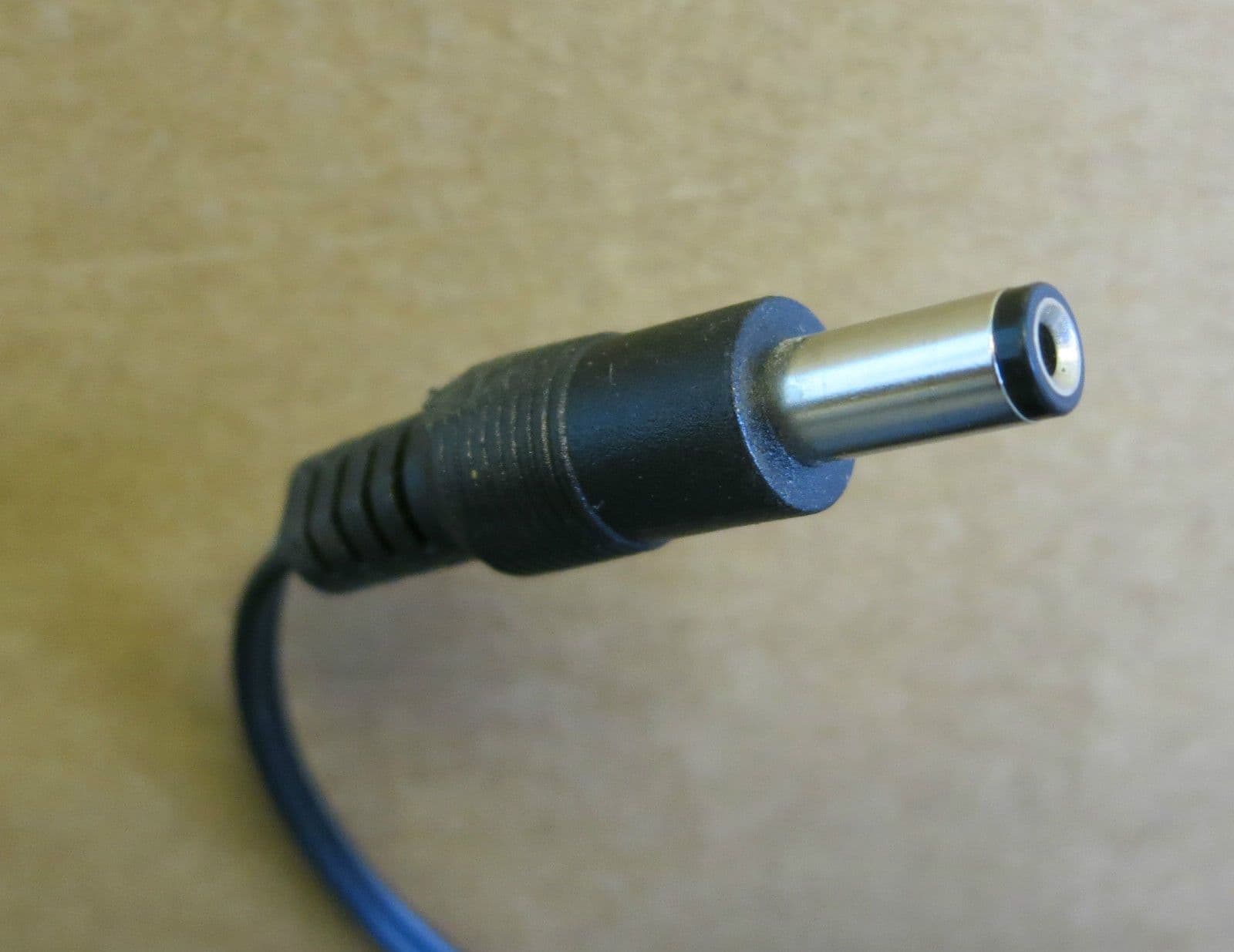 Generic AC Power Adapter / Charger 9 V 1200mA - Model G090120A42