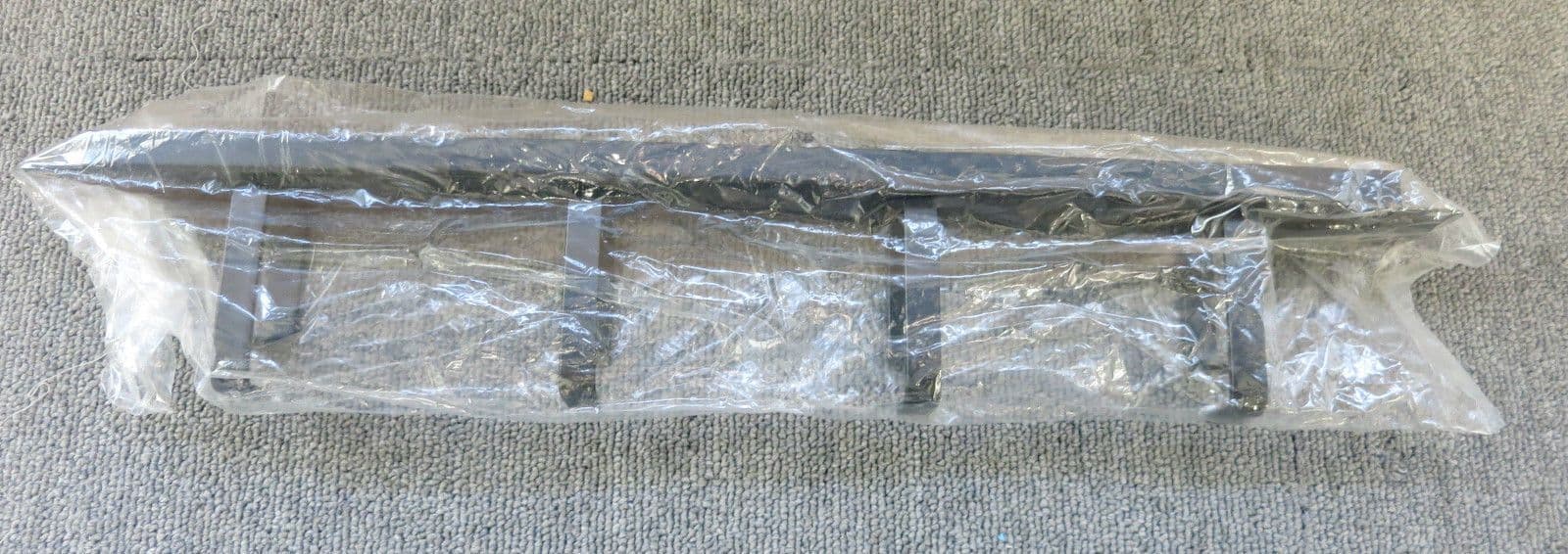 Gerenic 1U 19" New Cable Tidy / Cable Management Bar 4 Vertical Hoops Black