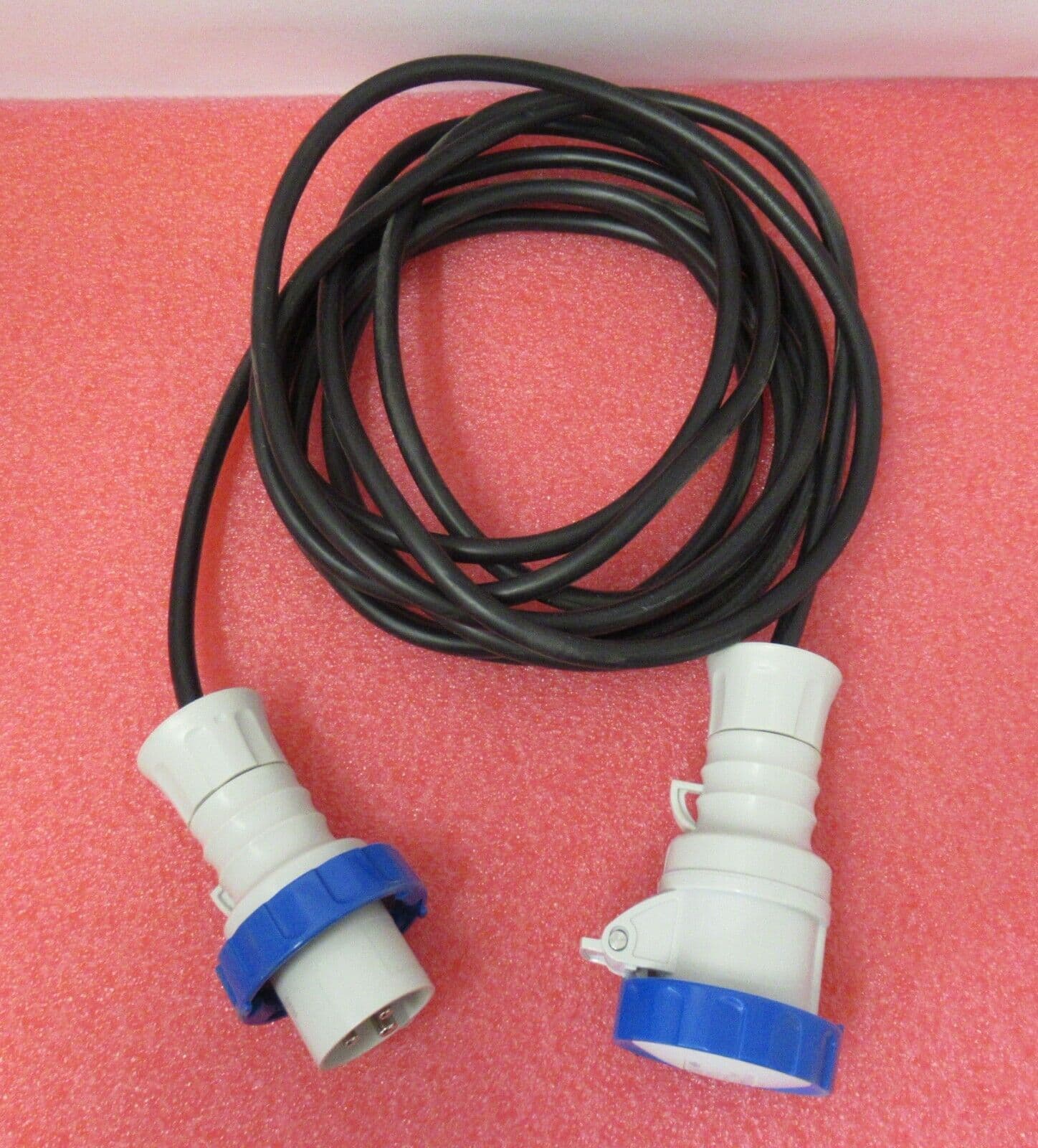 Gewiss GW62026H 16A-6H IP66/IP67 3-Pin Blue Plug Male/Female Extension ...