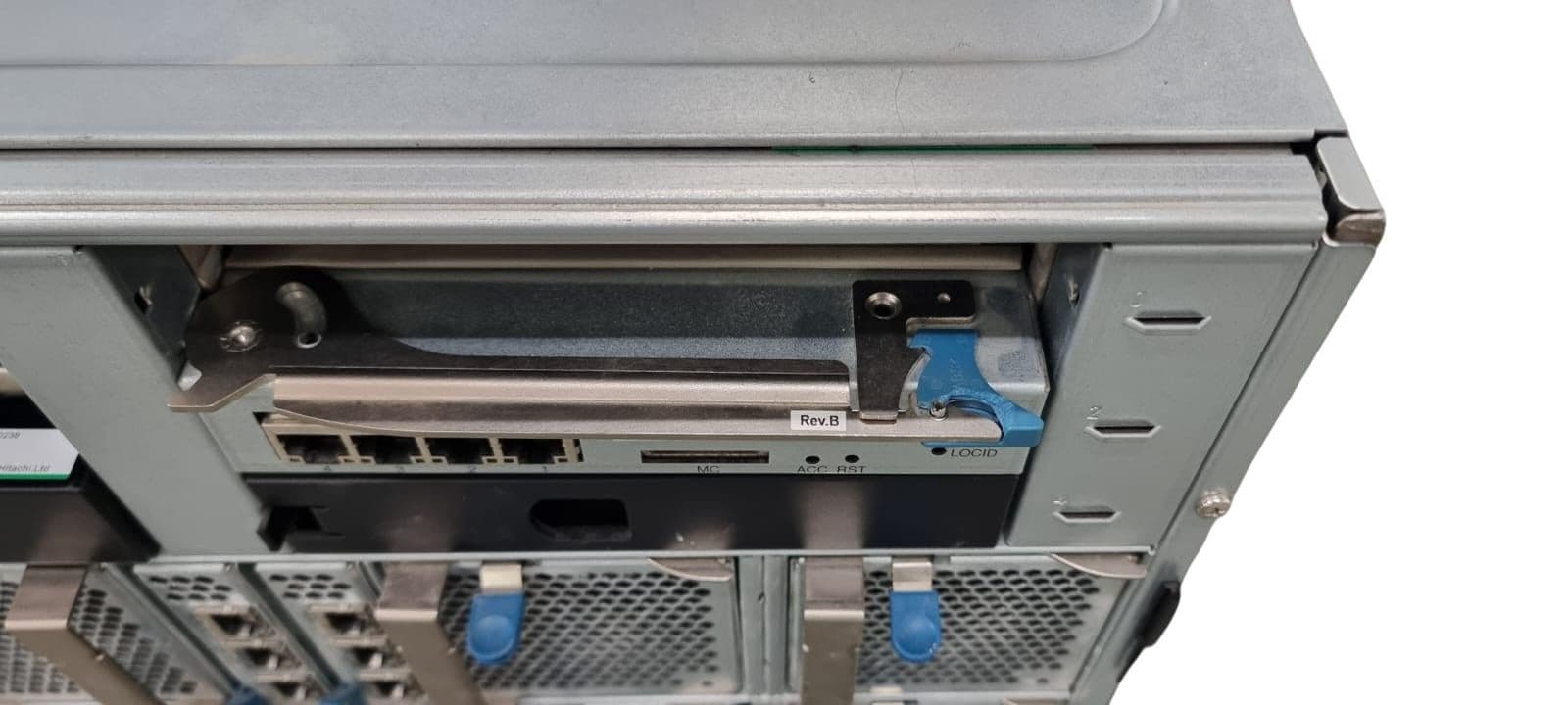 Hitachi 2000 CB2000 GV-RE2A26NNX1-Y 8-Bay 10U Rackmount Server Blade ...