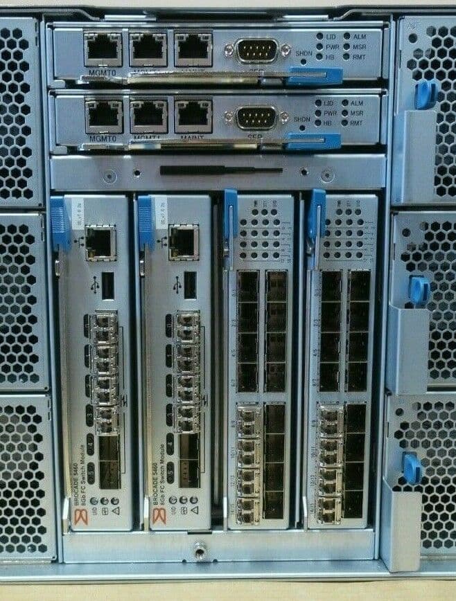 Hitachi Compute Blade CB 500 4x CB520X Blades Each With 2x E7-8880v2 ...