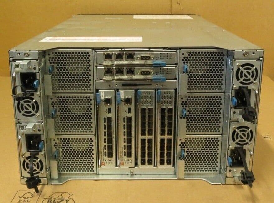 Hitachi Compute Blade CB500 Chassis 8 x 520H B2 4x PSU 2x Mgmt 4x ...