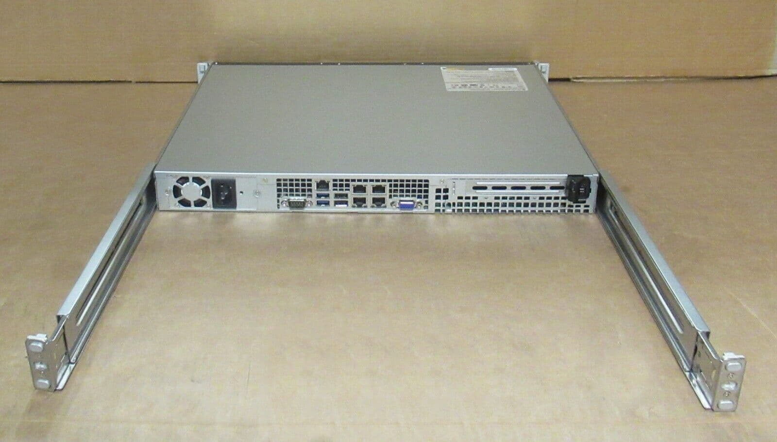 Hitachi Data Systems 3919435 VSP Gx00 Service Processor 1U Rackmount